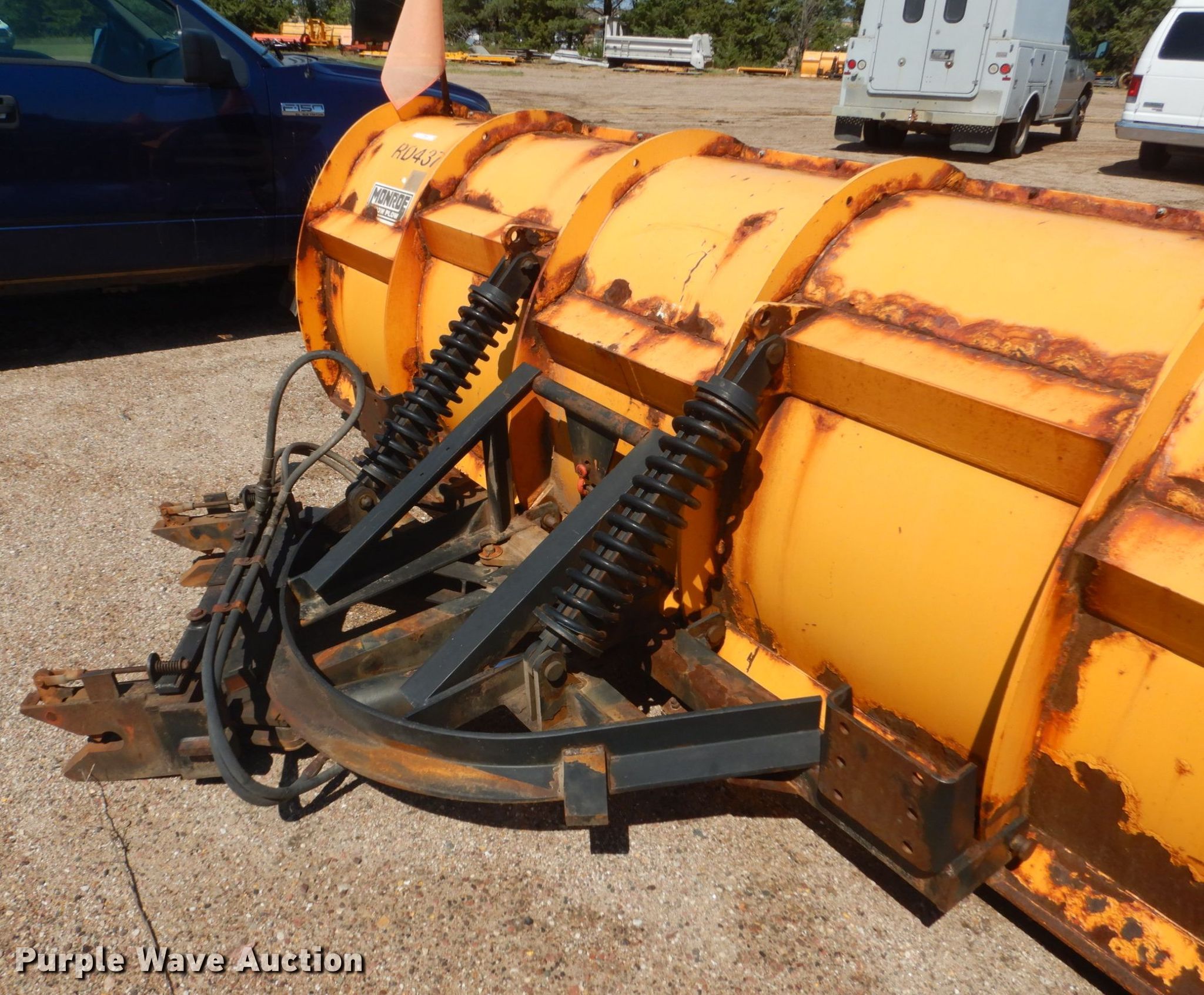 144"W snow plow in Mitchell, SD | Item KO9566 sold | Purple Wave