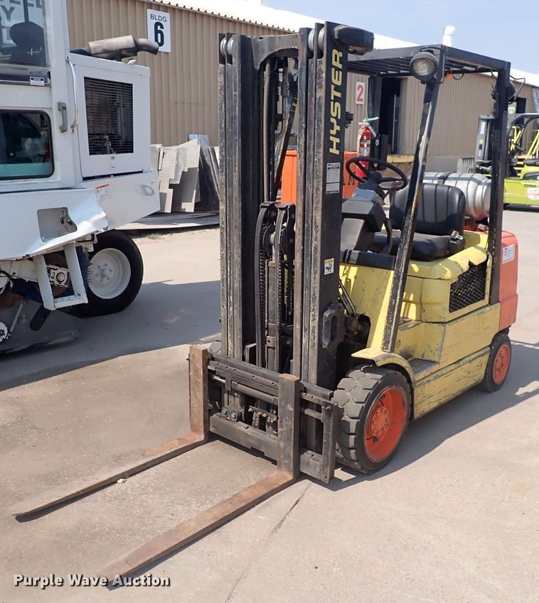 Hyster S50XM forklift in Wichita, KS | Item DN2056 sold | Purple Wave