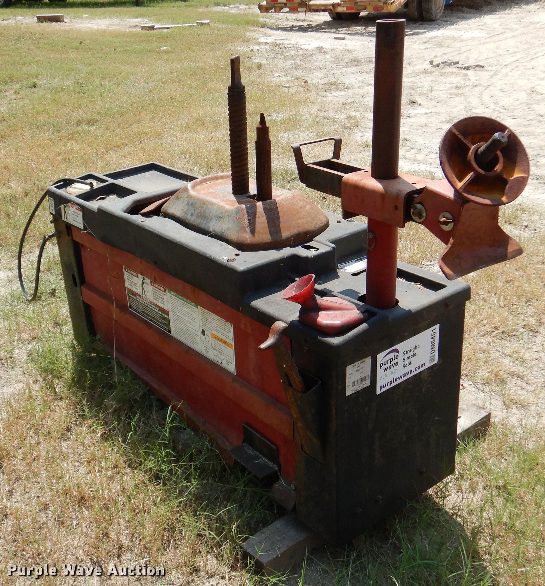 Coats 4050A tire machine in Gainesville, TX | Item DM6451 sold | Purple ...