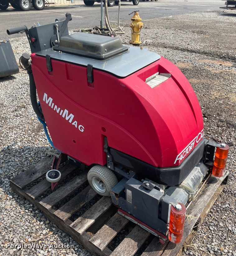 MiniMag Factory Cat 24-C floor scrubber in Pittsburg, KS | Item JQ9680 ...