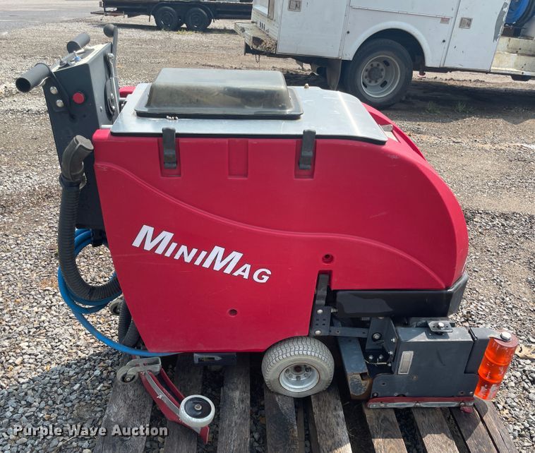 MiniMag Factory Cat 24-C floor scrubber in Pittsburg, KS | Item JQ9680 ...