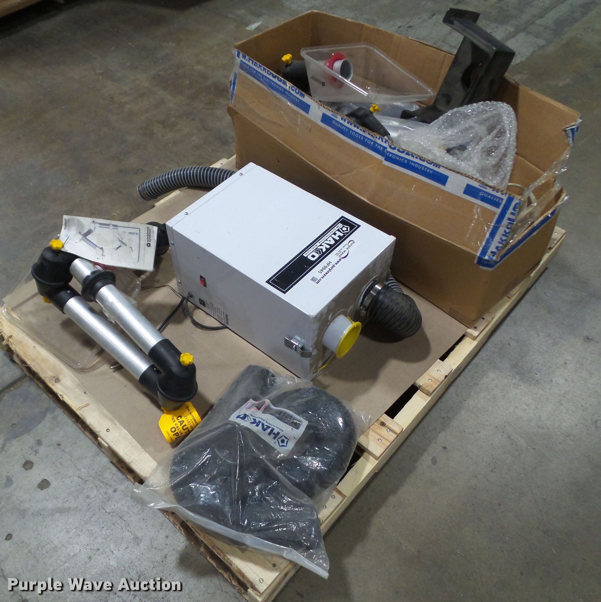 Hakko HJ3100 fume extractor in Des Moines, IA | Item HF9945 sold ...