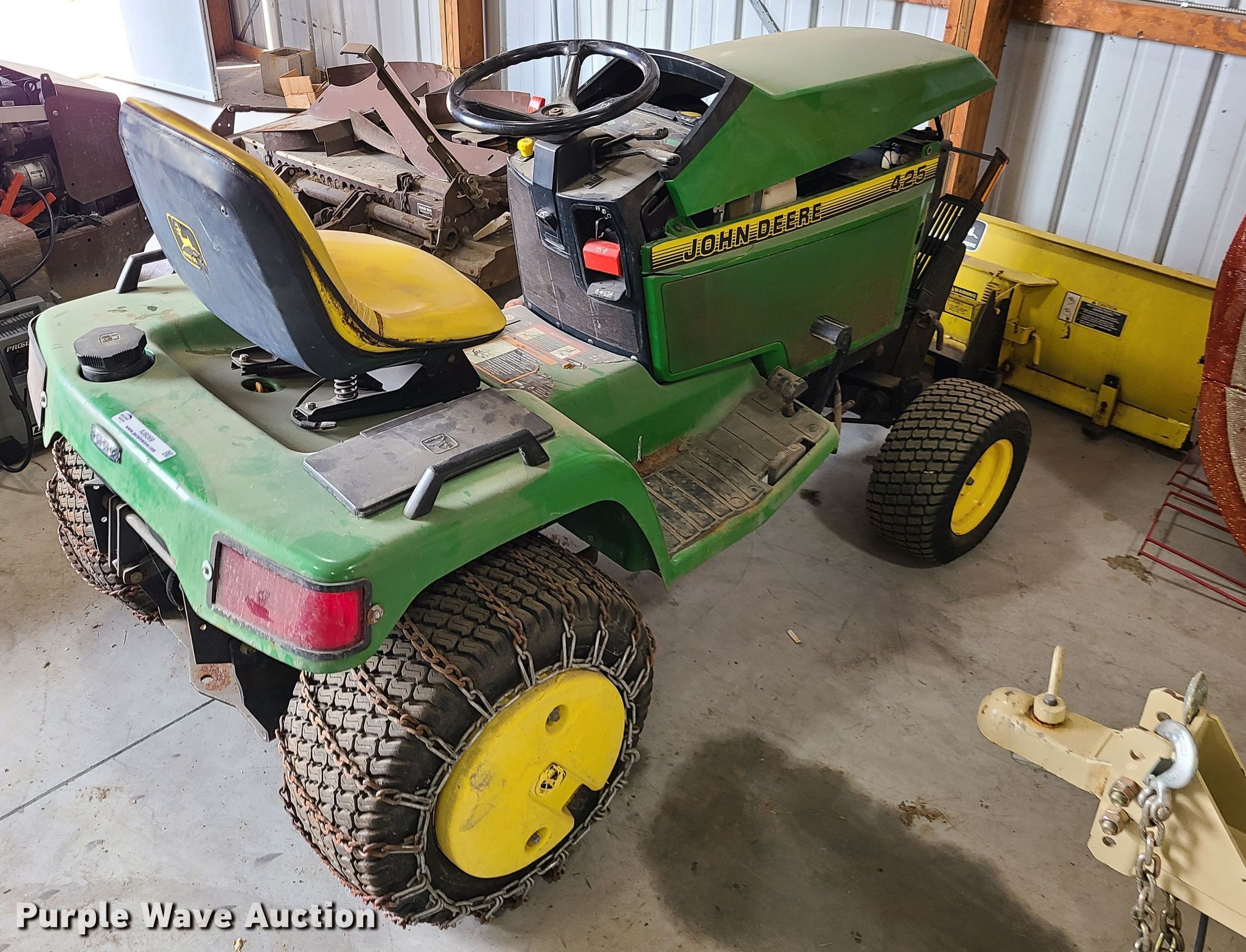 John Deere 425 lawn tractor in North Kansas City, MO | Item IU9269 sold ...