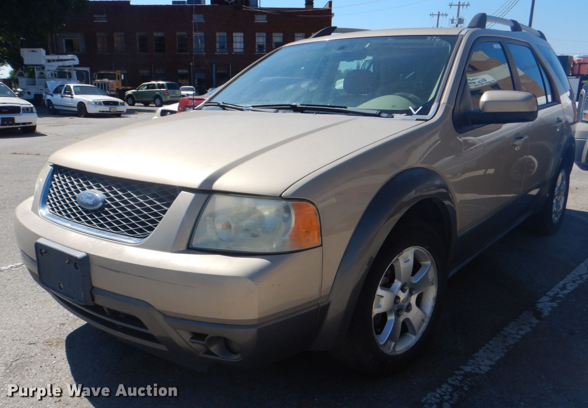 2007 Ford Freestyle van in Tulsa, OK | Item KV9483 sold | Purple Wave