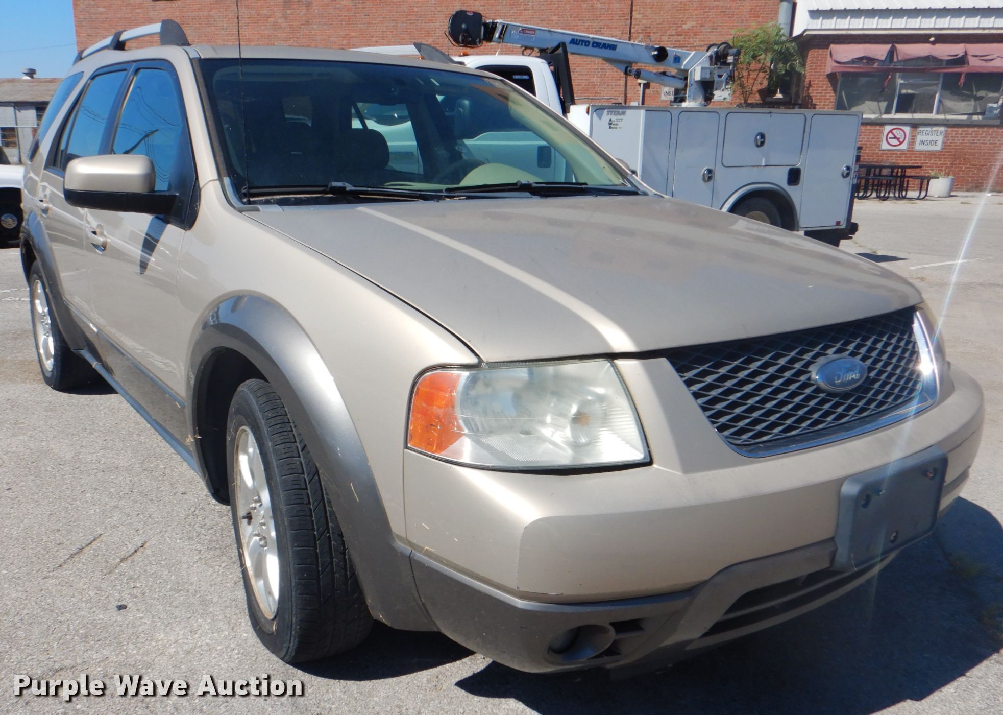 2007 Ford Freestyle van in Tulsa, OK | Item KV9483 sold | Purple Wave