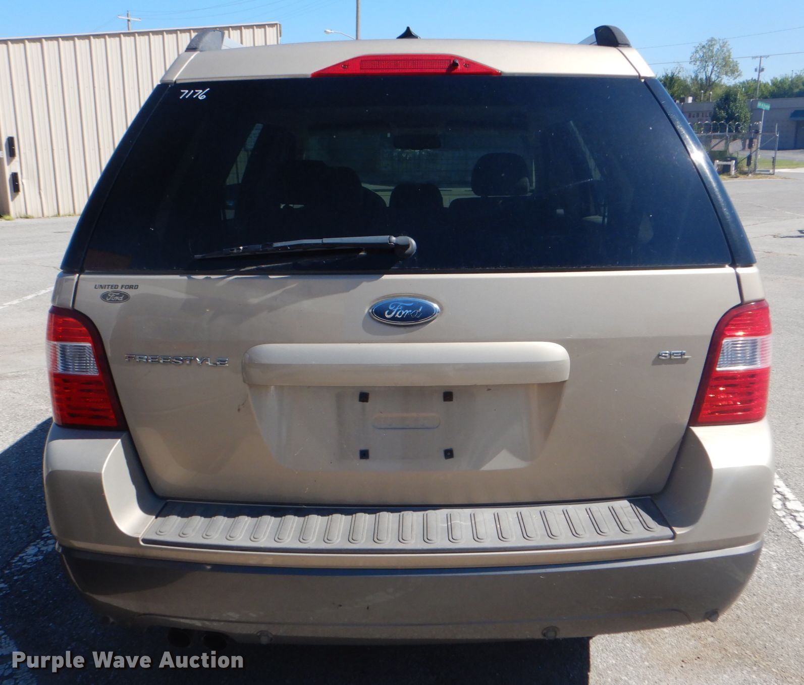 2007 Ford Freestyle van in Tulsa, OK | Item KV9483 sold | Purple Wave