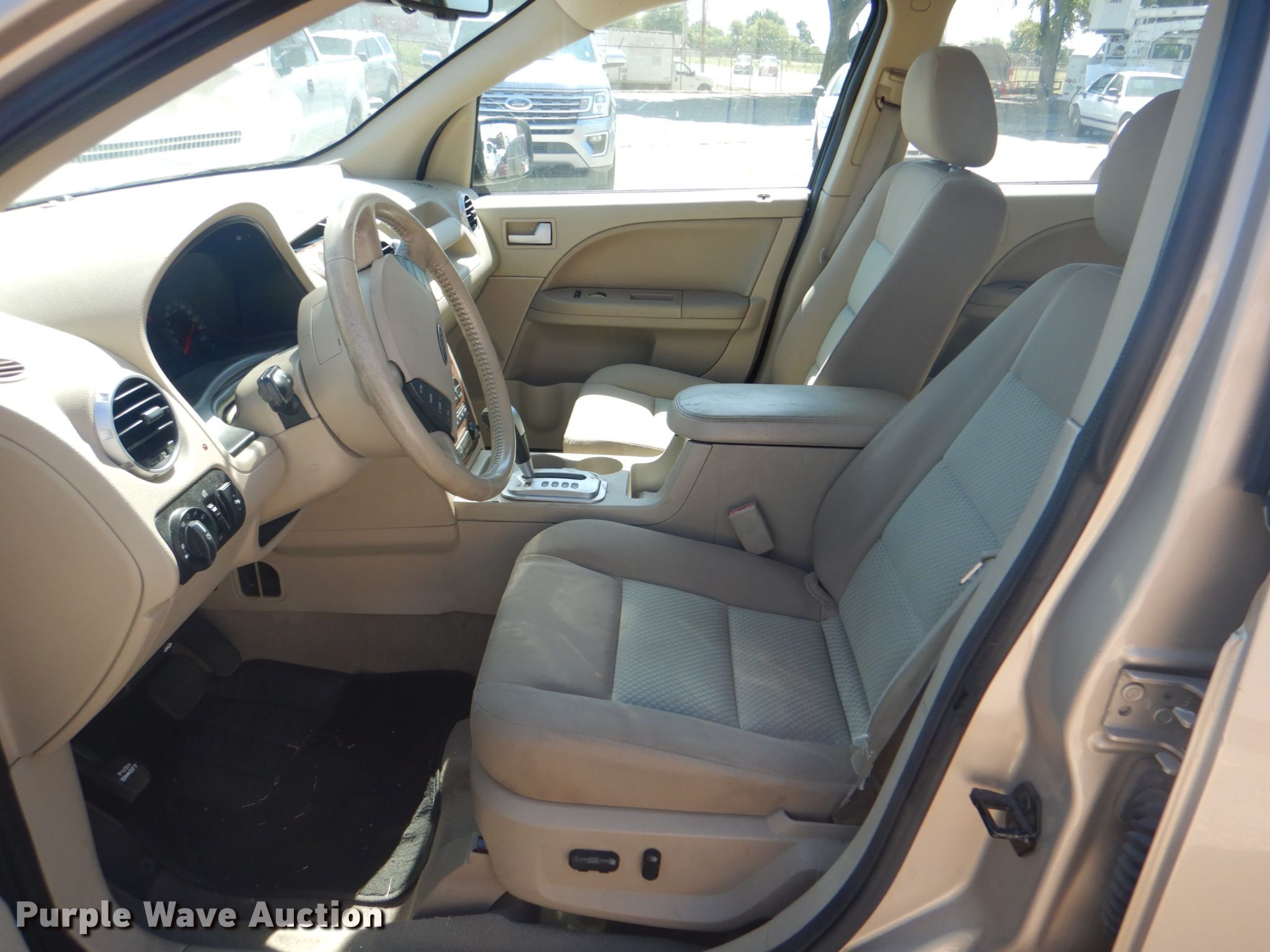 2007 Ford Freestyle van in Tulsa, OK | Item KV9483 sold | Purple Wave