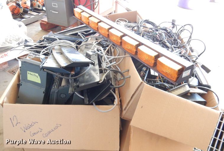 Automotive accessories in Topeka, KS | Item KC9005 sold | Purple Wave