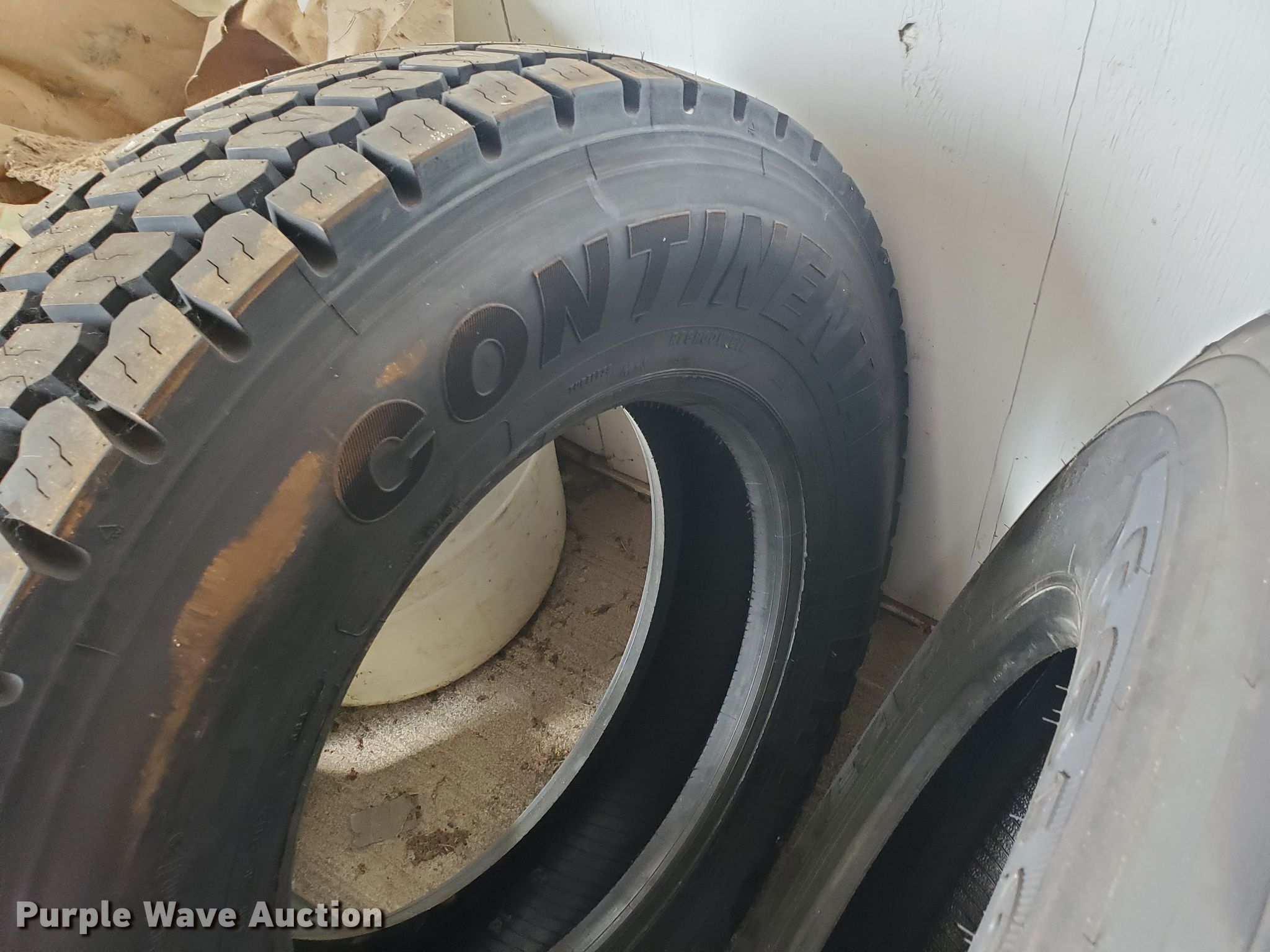 (4) tires in Salina, KS | Item KK9220 sold | Purple Wave