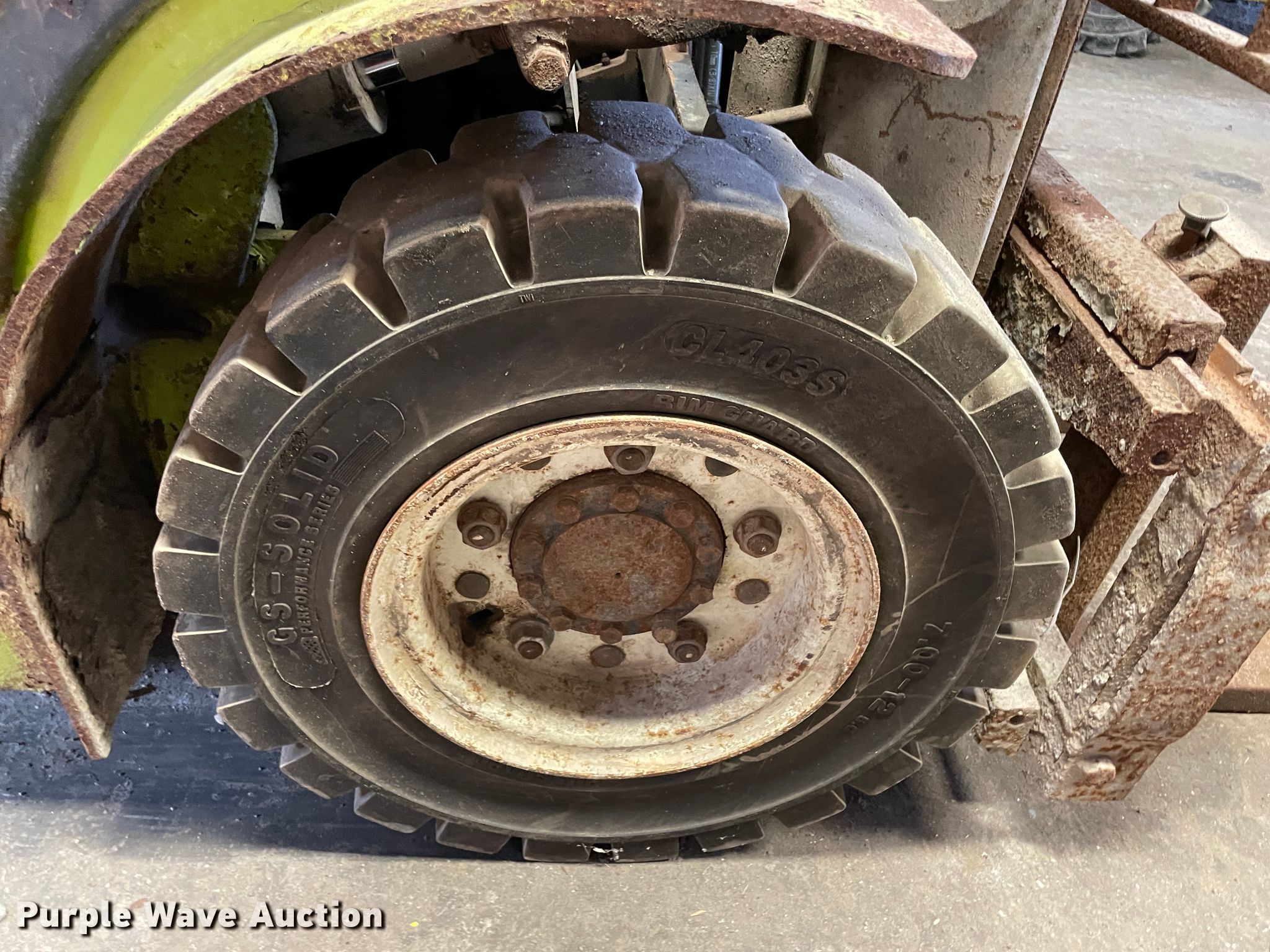 2007 Clark C25 forklift in Pryor, OK | Item JQ9593 sold | Purple Wave