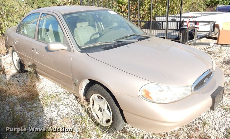1998 Ford Contour in Manhattan, KS | Item DG0885 sold | Purple Wave