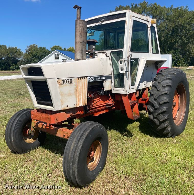 1974 Case 1070 Agri-King tractor in Carl Junction, MO | Item JQ9556 sold | Purple Wave