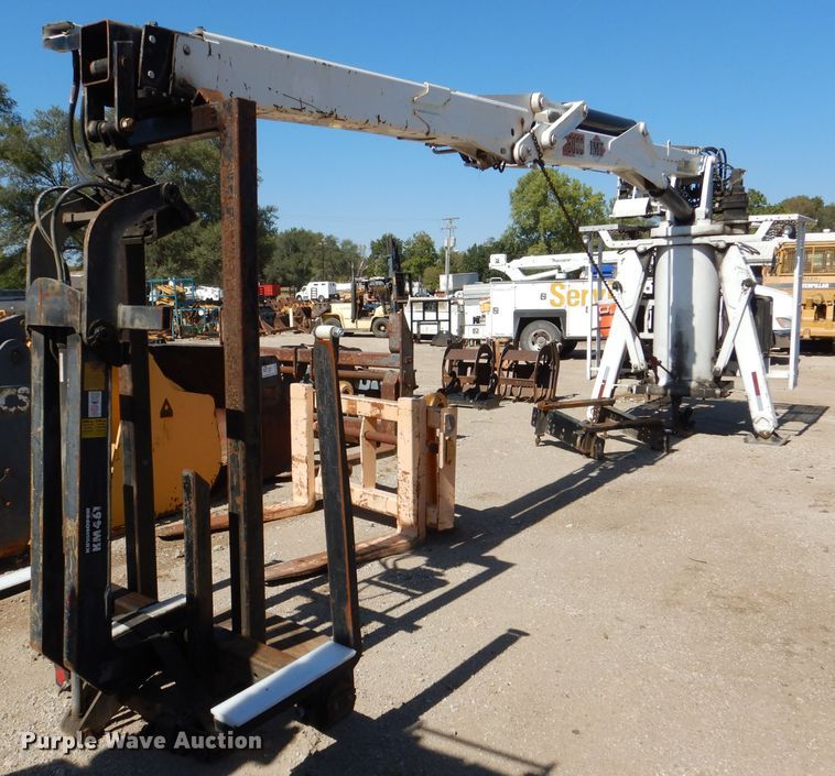 IMT 16000 Series III crane in Wamego, KS | Item DL3203 sold | Purple Wave