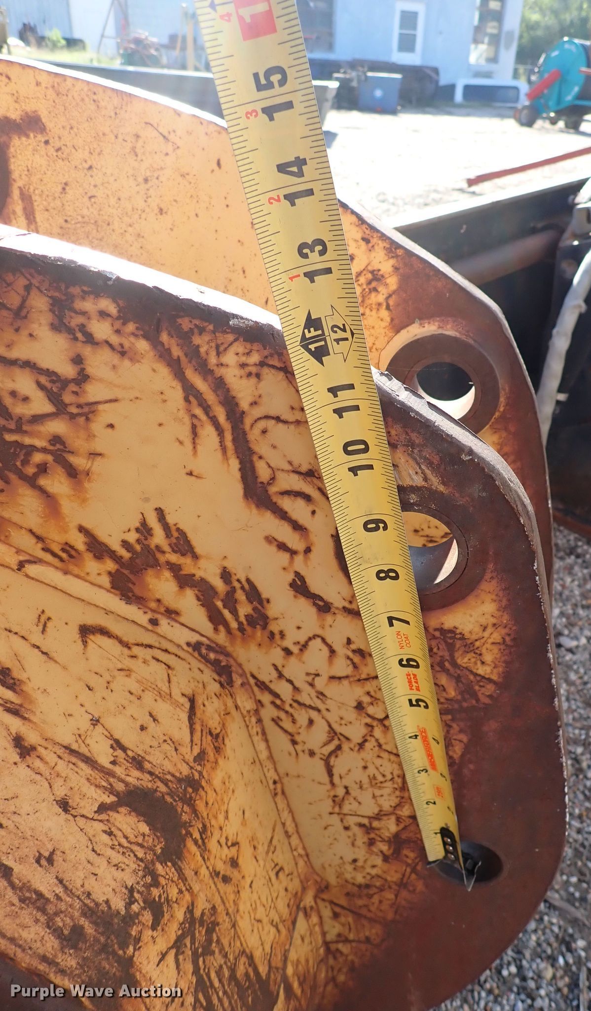 24"W backhoe bucket in Park City, KS | Item IB9161 sold | Purple Wave