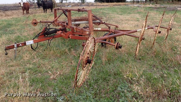 Hay rake in Walton, KS | Item DN2189 sold | Purple Wave