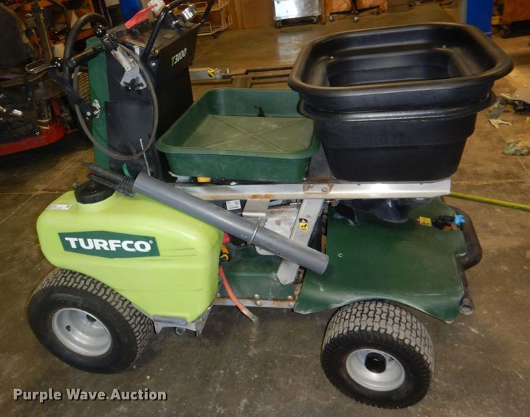 Turfco T3100 spreader in Beatrice, NE | Item JS9192 sold | Purple Wave