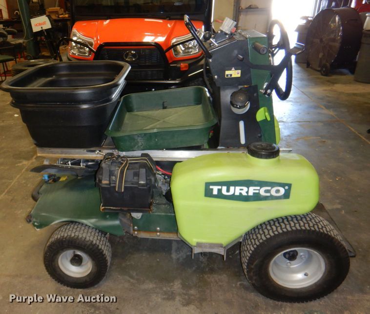 Turfco T3100 spreader in Beatrice, NE | Item JS9192 sold | Purple Wave