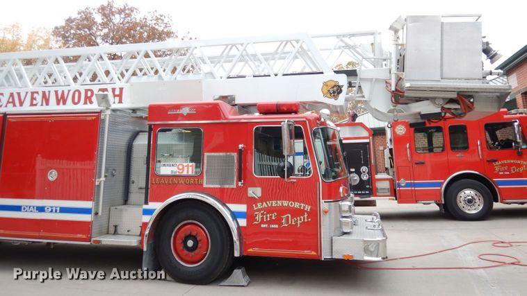 1990 Grumman Aerial Cat ladder fire truck in Leavenworth, KS | Item ...