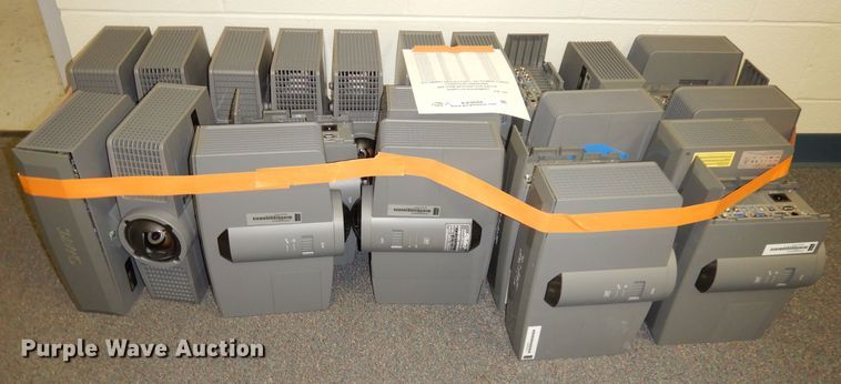 (23) Smart UF55 projectors in Emporia, KS | Item KA9688 sold | Purple Wave