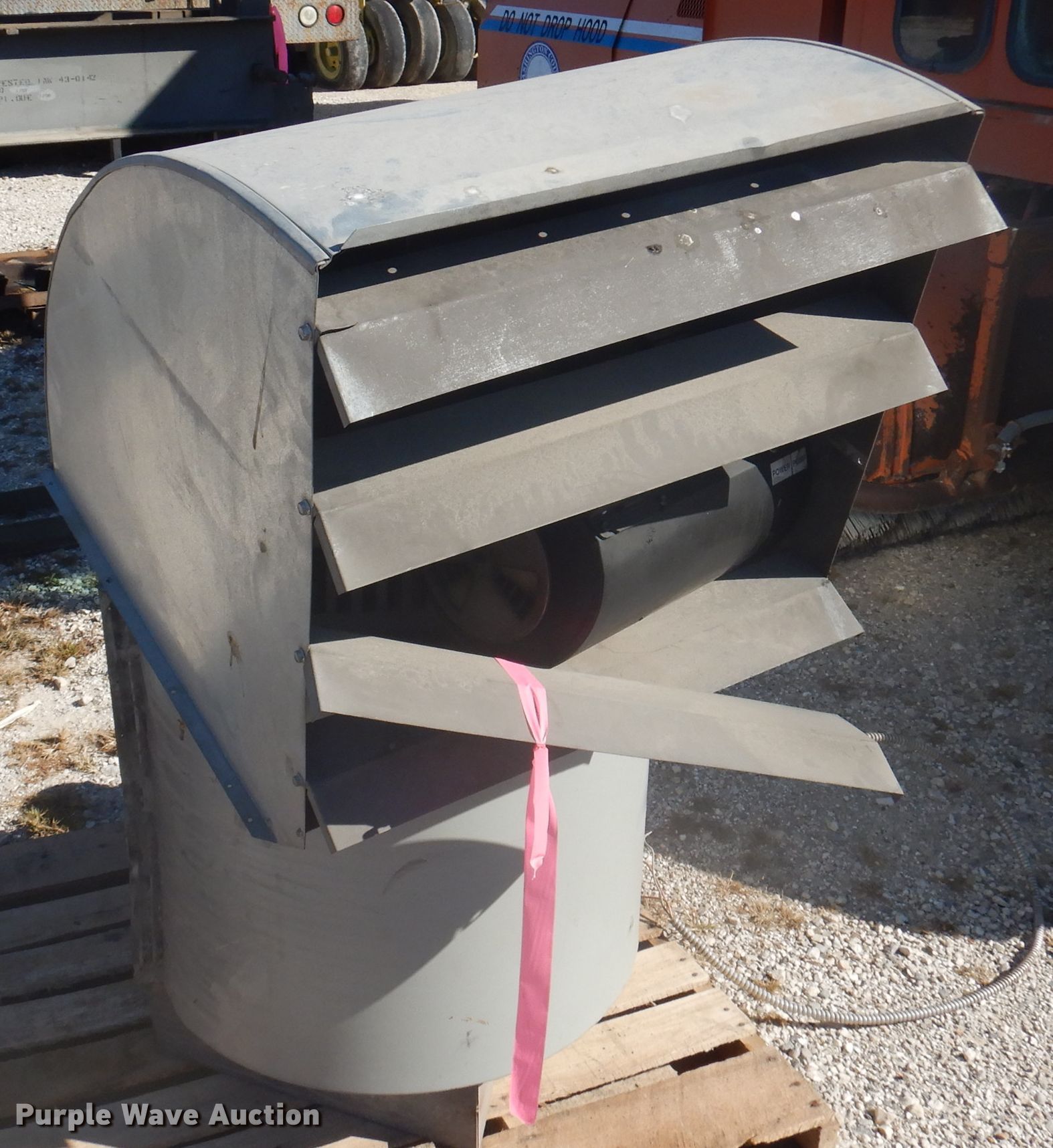 Fan in Fayetteville, AR | Item DA5476 sold | Purple Wave