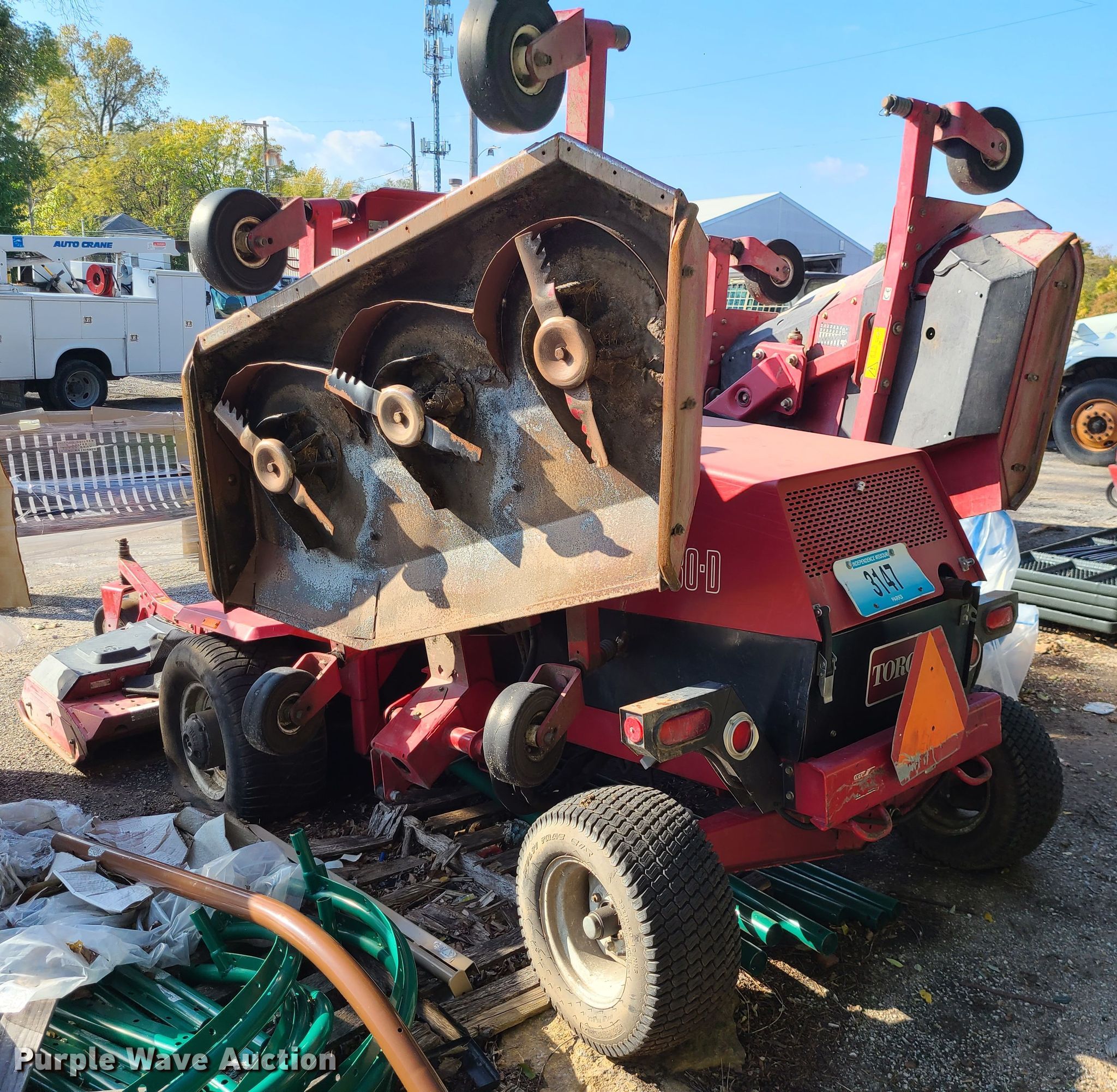 Toro 580D lawn mower in Independence, MO | Item EZ9191 sold | Purple Wave