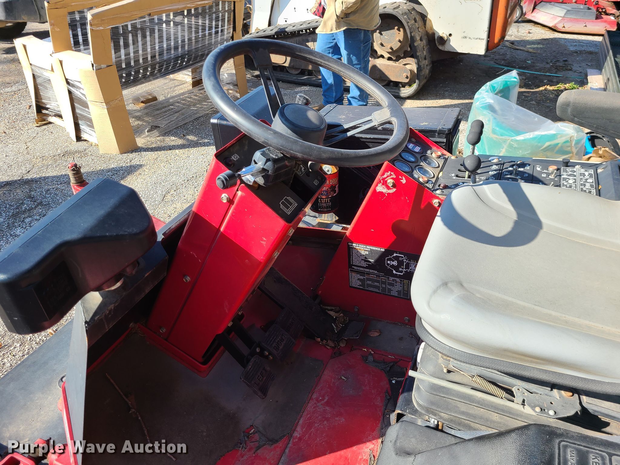 Toro 580D lawn mower in Independence, MO | Item EZ9191 sold | Purple Wave