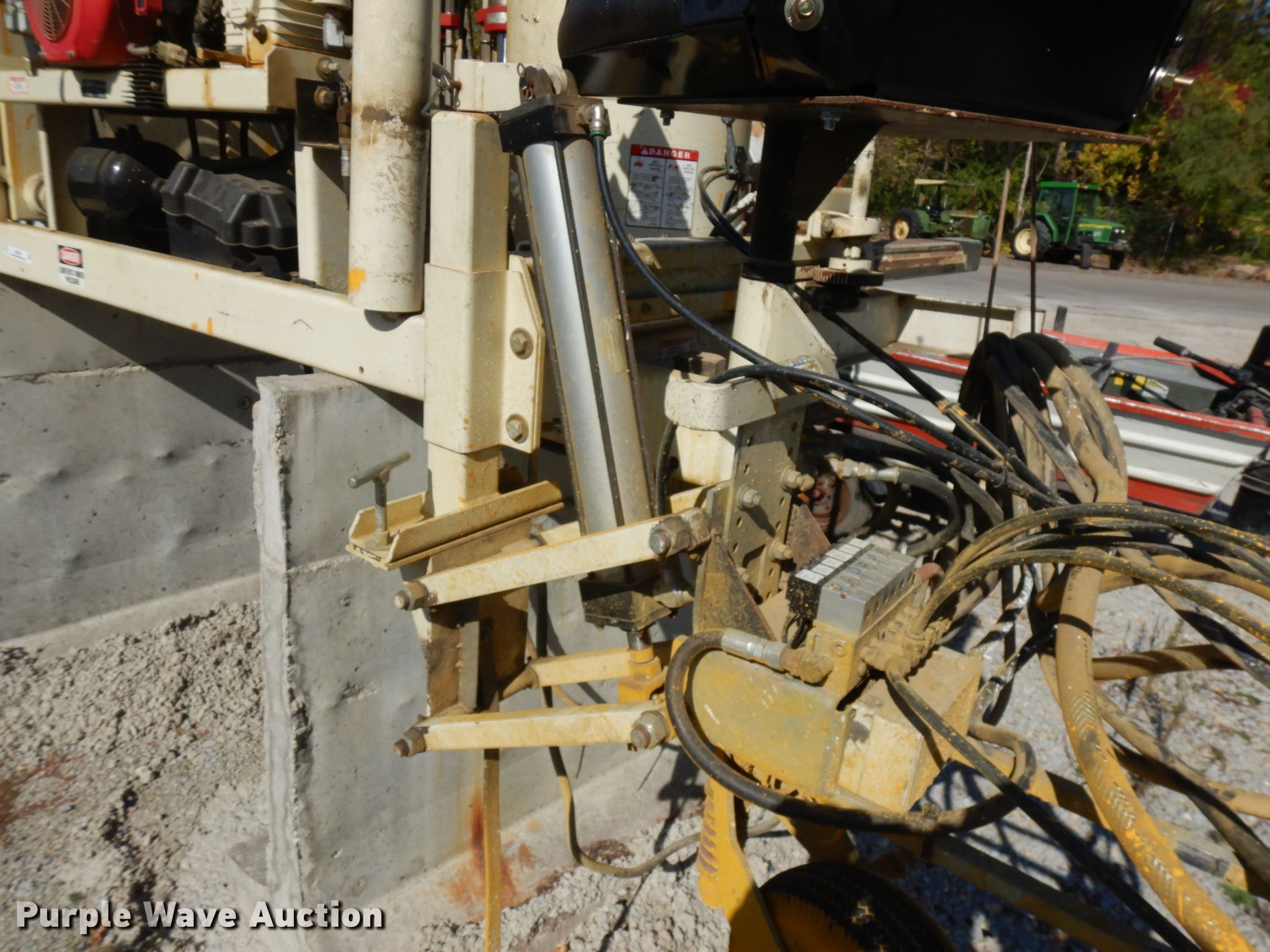 EZ-Liner AL120 paint striper in Waterloo, IA | Item JS9496 sold ...