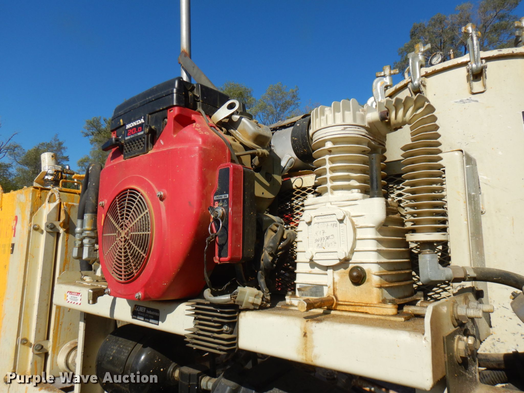 EZ-Liner AL120 paint striper in Waterloo, IA | Item JS9496 sold ...