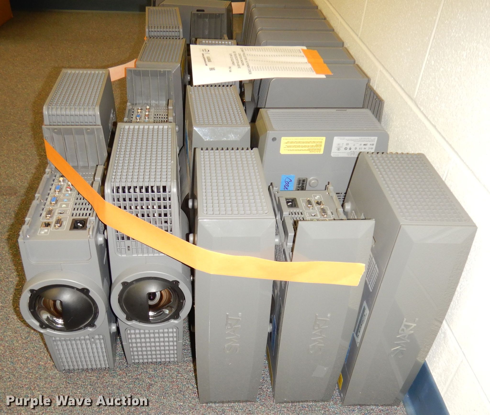 (23) Smart UF55 projectors in Emporia, KS | Item KA9688 sold | Purple Wave