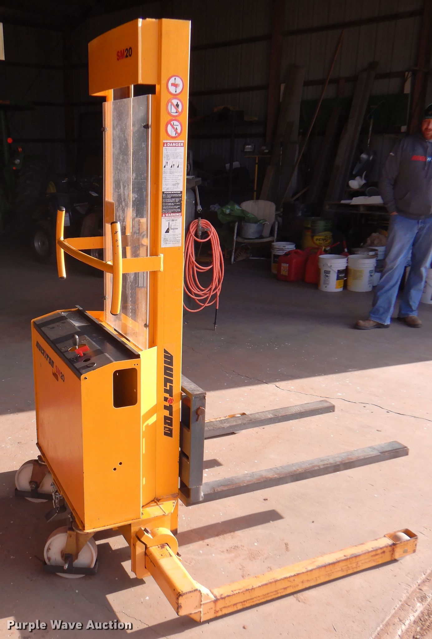 2002 Multiton SM 20-62 forklift in May, OK | Item DI5379 sold | Purple Wave