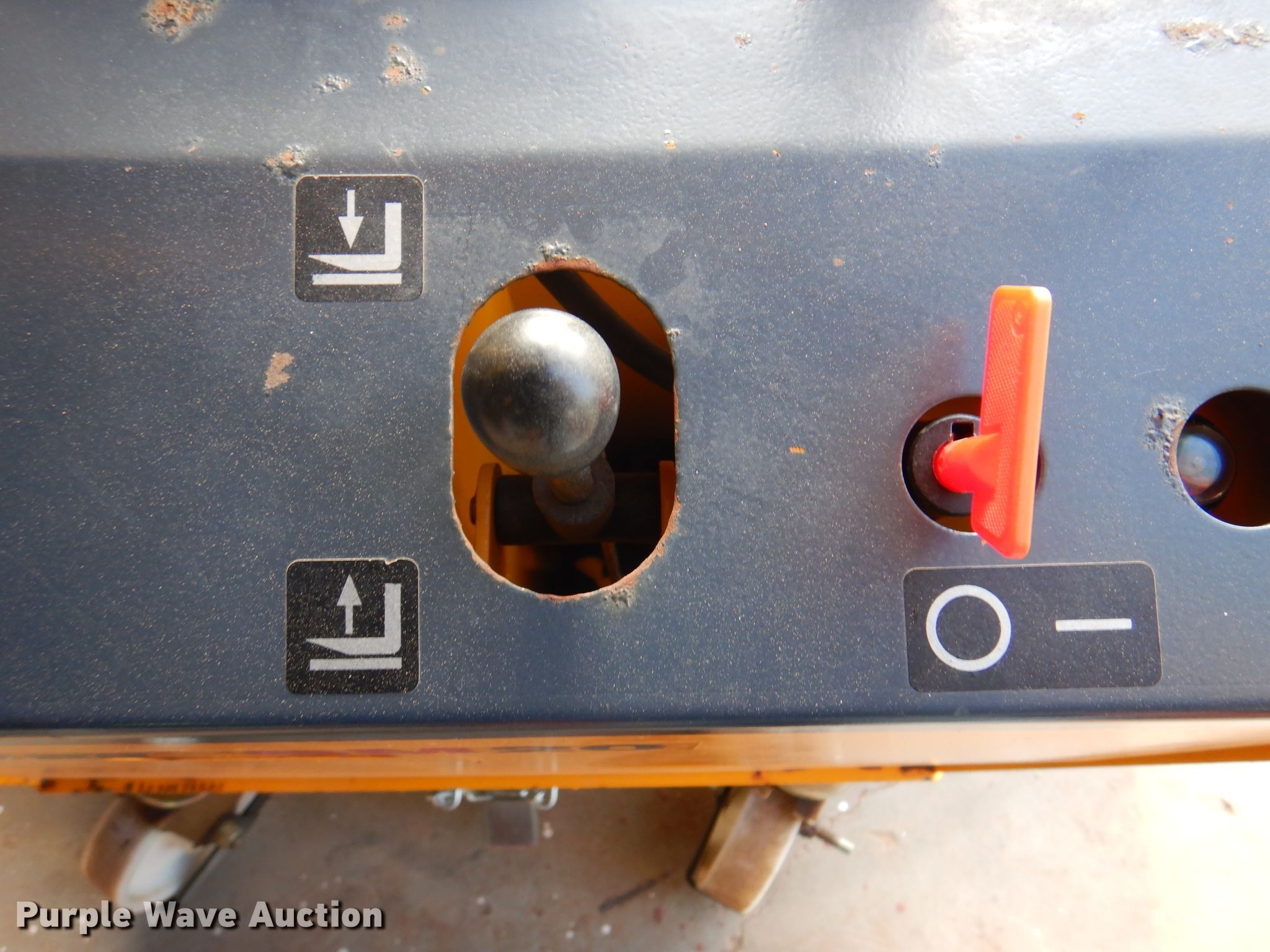 2002 Multiton SM 20-62 forklift in May, OK | Item DI5379 sold | Purple Wave