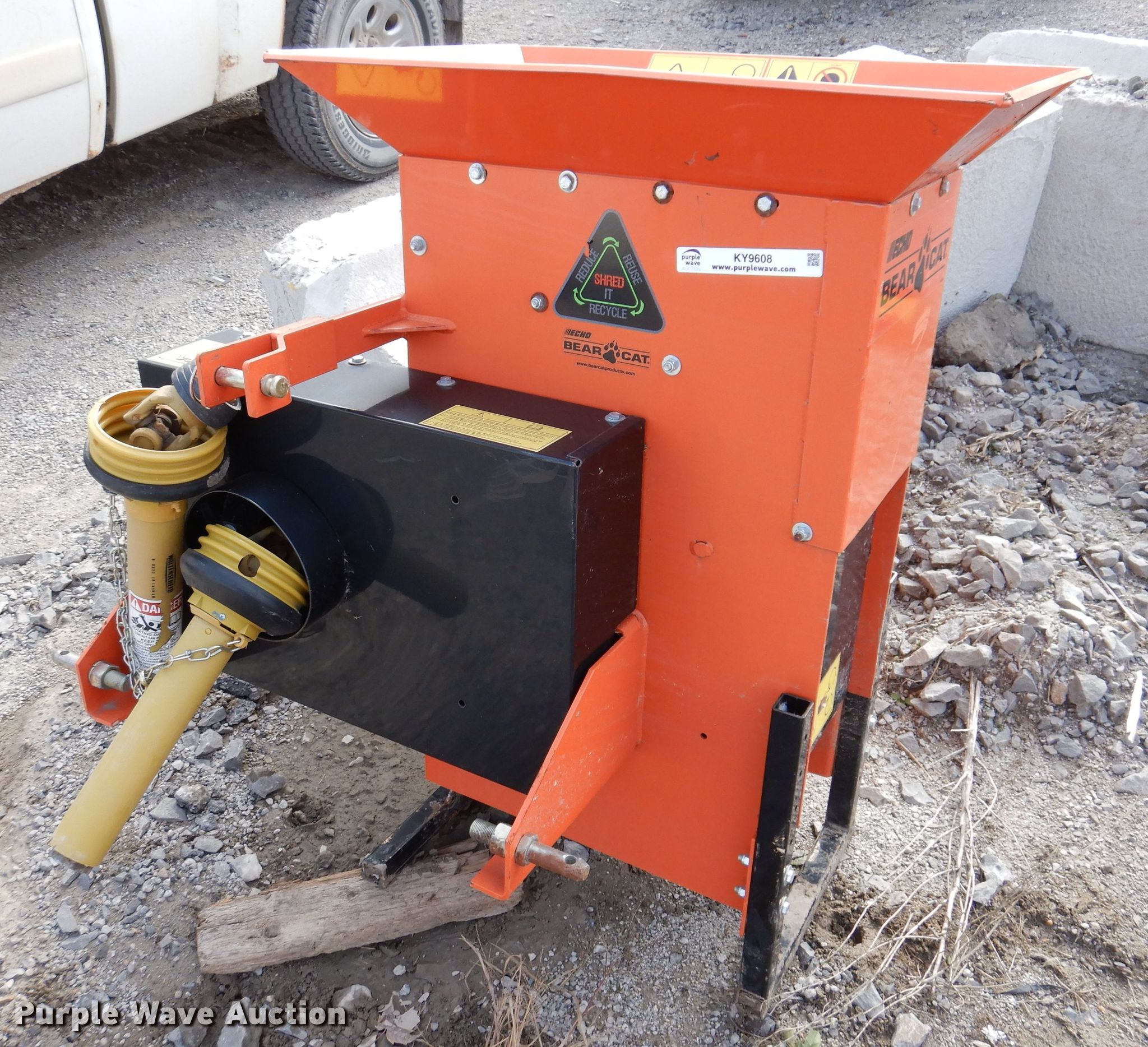Echo Bear Cat SC5540 wood chipper in Centerville, IA | Item KY9608 sold ...