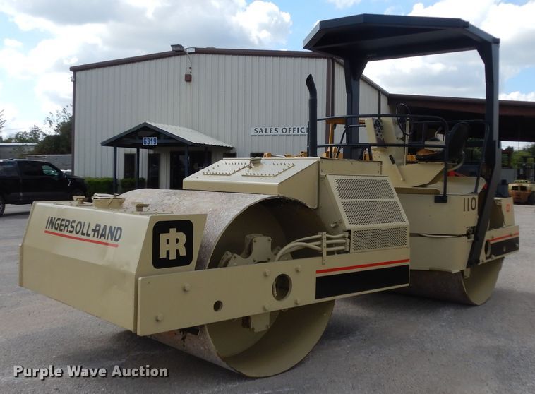 1995 Ingersoll Rand DD110 double drum vibratory roller in Houston, TX ...
