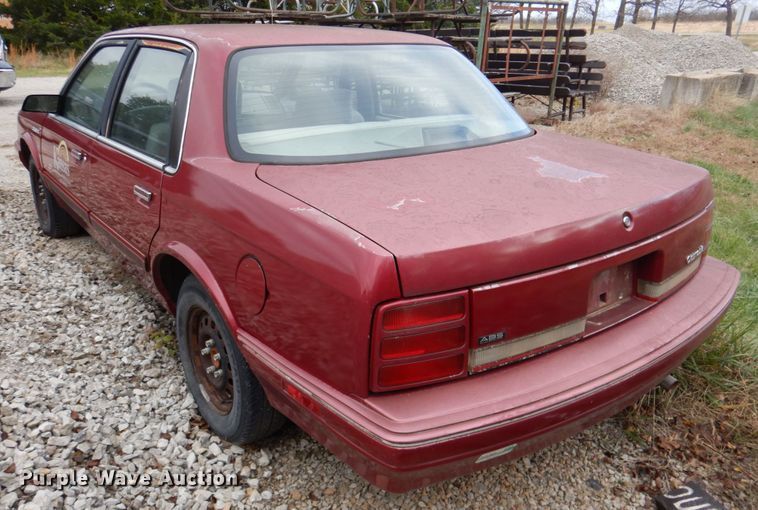 1995 Oldsmobile Cutlass Ciera in Lawrence, KS | Item DK1374 sold ...