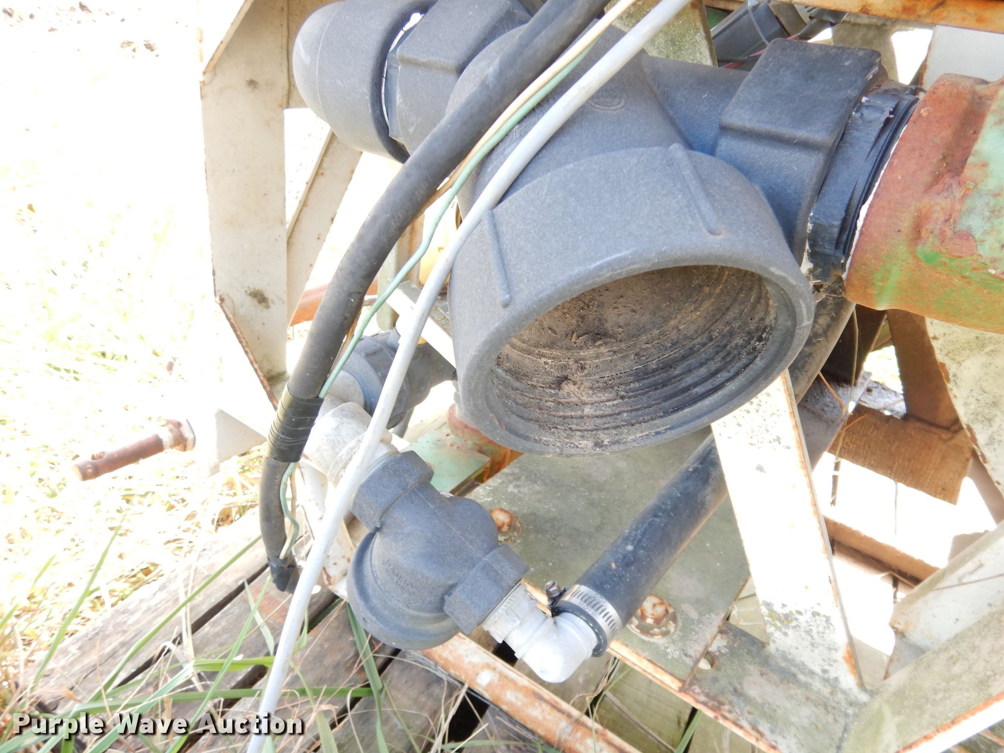 AgTec sprayer/mister in Overbrook, KS | Item DK3114 sold | Purple Wave