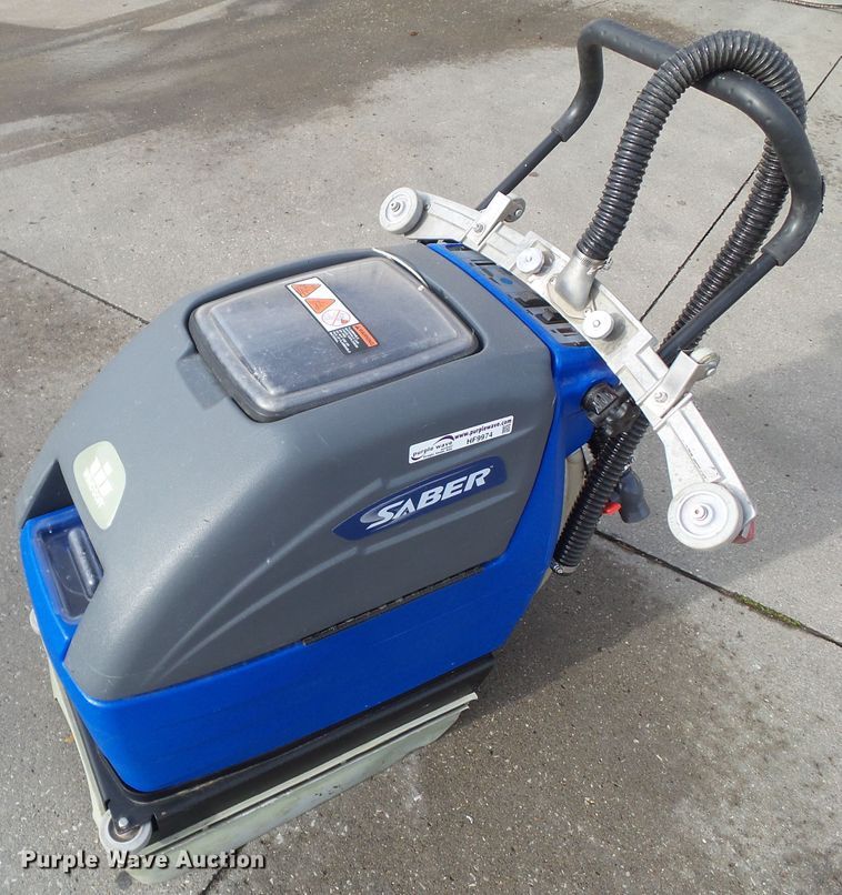 Saber SCC172 floor scrubber in Des Moines, IA | Item HF9974 sold ...