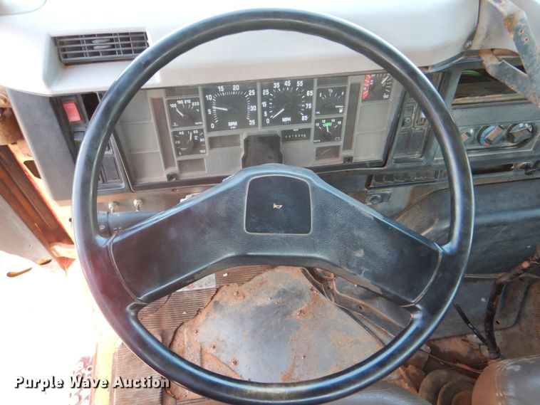 1997 International 4700 dump truck in Tulsa, OK | Item IR9181 sold ...