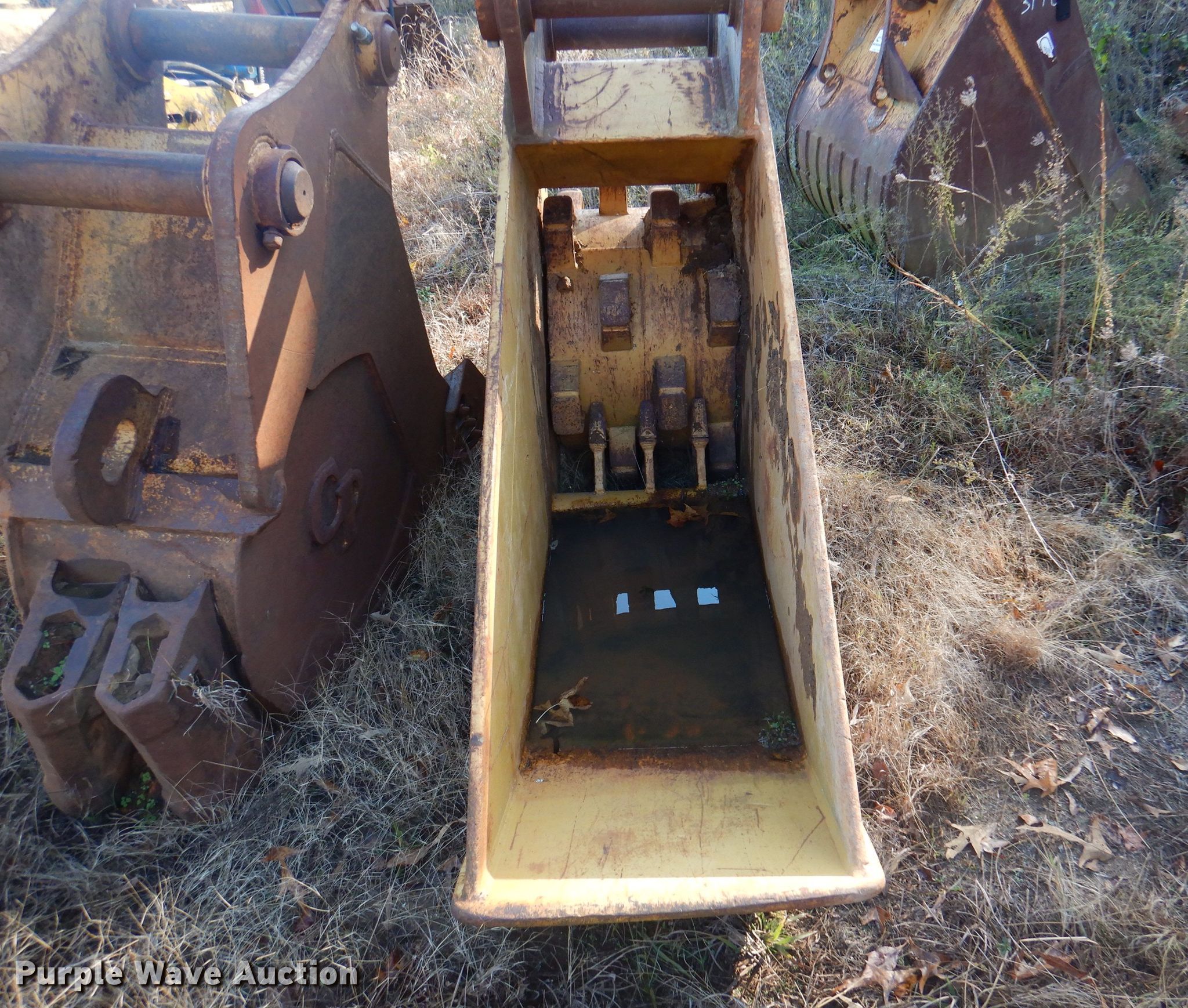 Felco Felco 24" W bucket with compaction wheel in Harrison, AR | Item ...