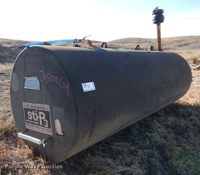 Sti-P3 steel tank in Pierre, SD | Item DL5816 sold | Purple Wave