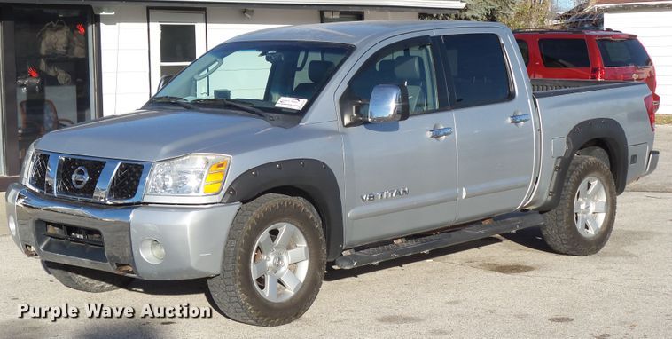2005 Nissan Titan LE Crew Cab pickup truck in Perry, IA | Item DA7200 ...