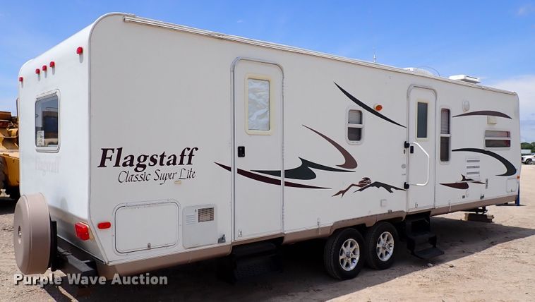 2007 Flagstaff Classic Super Lite camper in Wichita, KS | Item DN2371 sold | Purple Wave