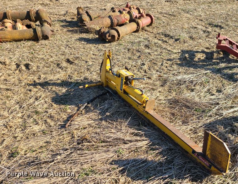 Danuser log splitter in Higginsville, MO | Item GB9058 sold | Purple Wave