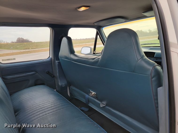 1997 Ford F350 Super Duty XL Crew Cab pickup truck in Moscow Mills, MO ...