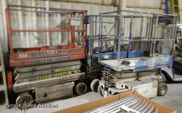 (3) scissor lifts in Stockton, KS | Item IV9833 sold | Purple Wave