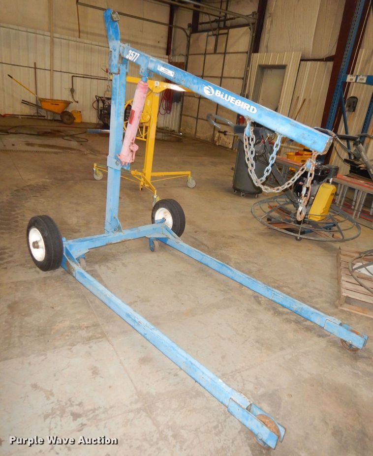 Blue Bird 3577 engine hoist in Salina, KS | Item KR9997 sold | Purple Wave