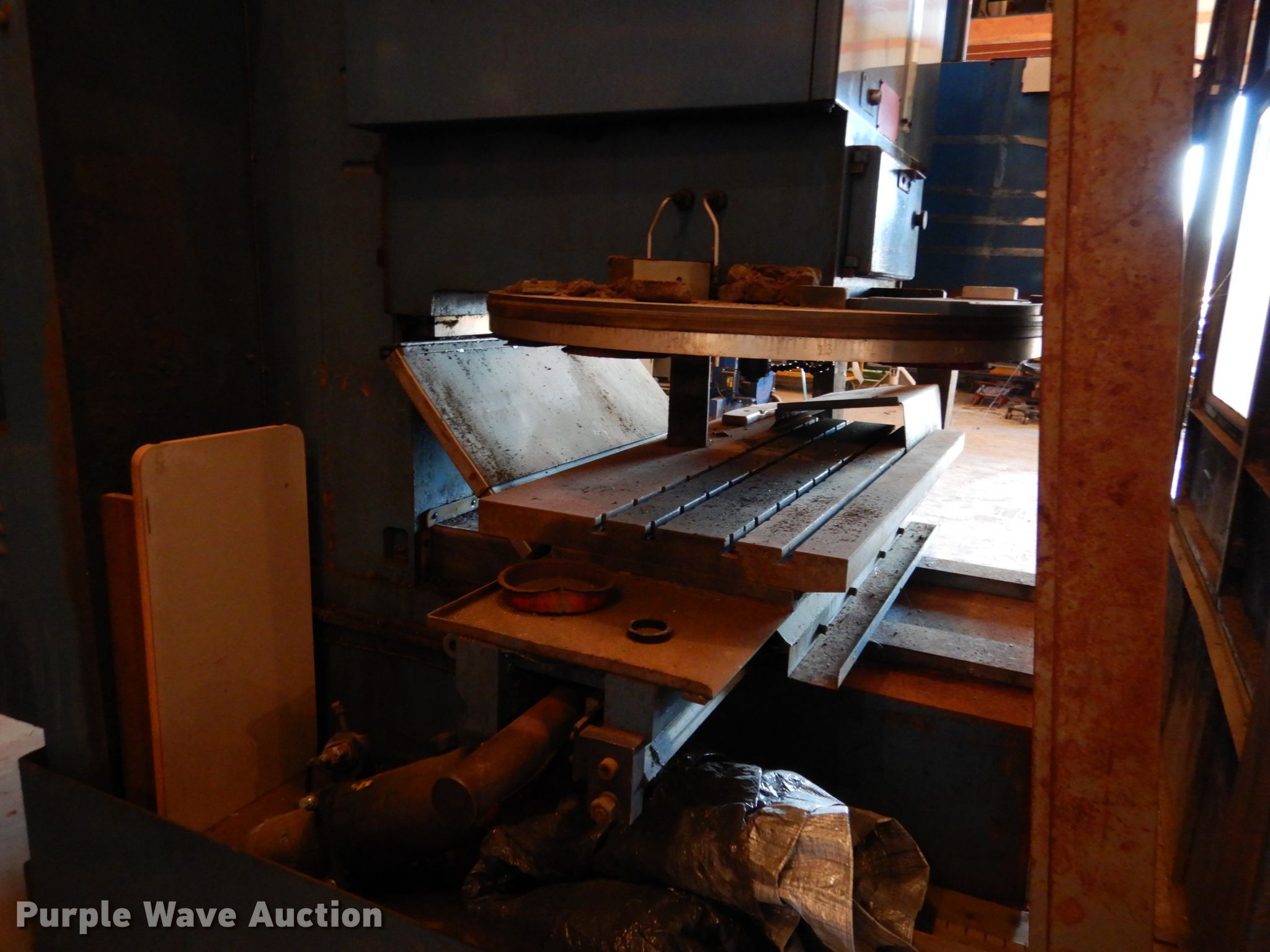 Acroloc AF15-40 vertical machining center in Wellsville, MO | Item ...