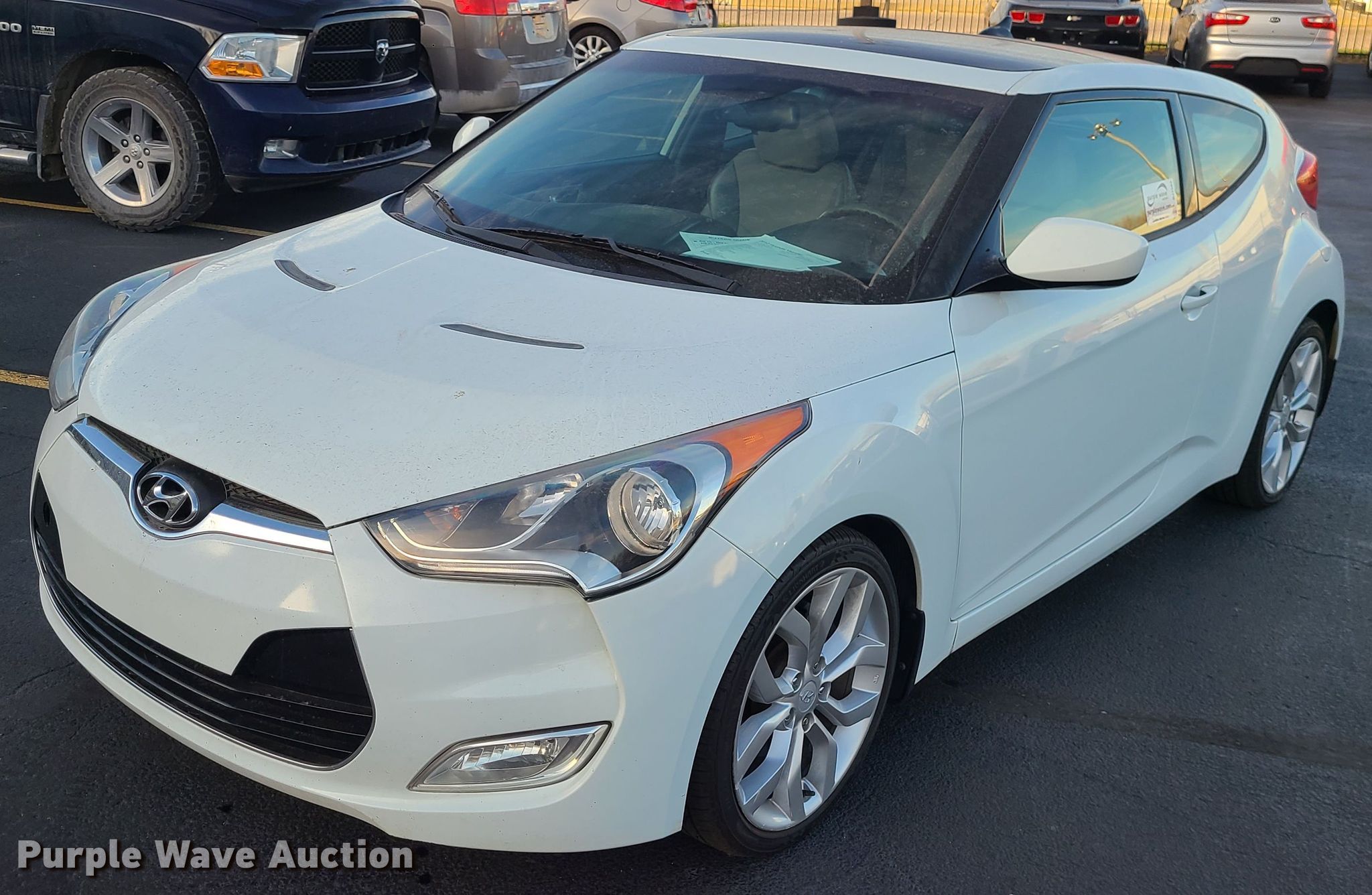 2012 Hyundai Veloster in Kansas City , MO | Item DJ1583 sold | Purple Wave