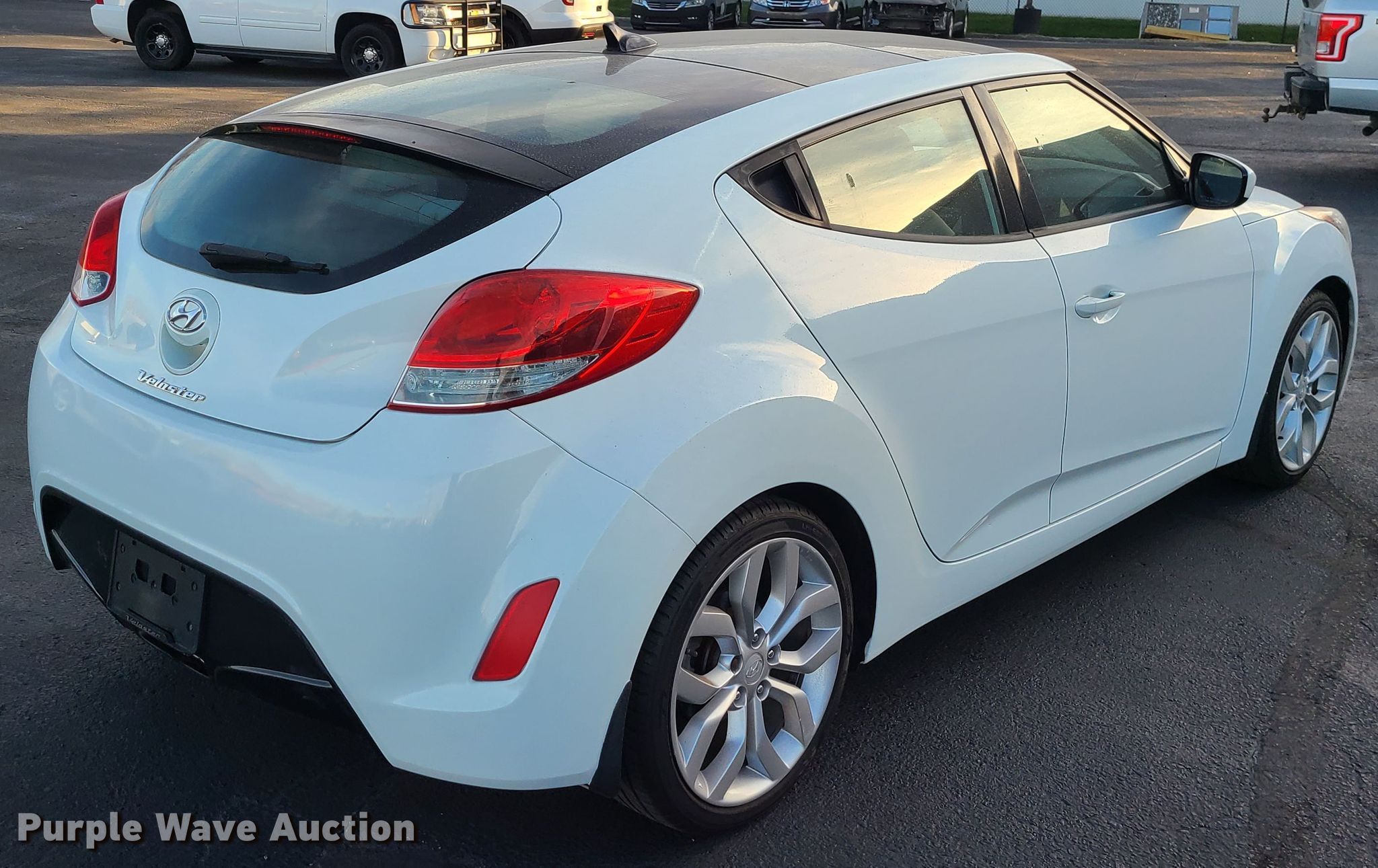 2012 Hyundai Veloster in Kansas City , MO | Item DJ1583 sold | Purple Wave