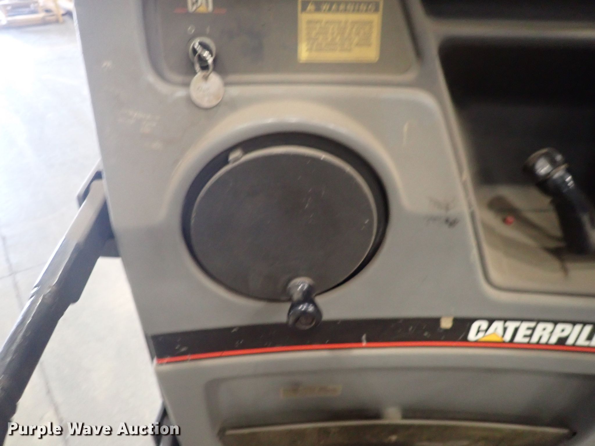 Caterpillar NOR30P order picker in Wichita, KS | Item DN2334 sold ...