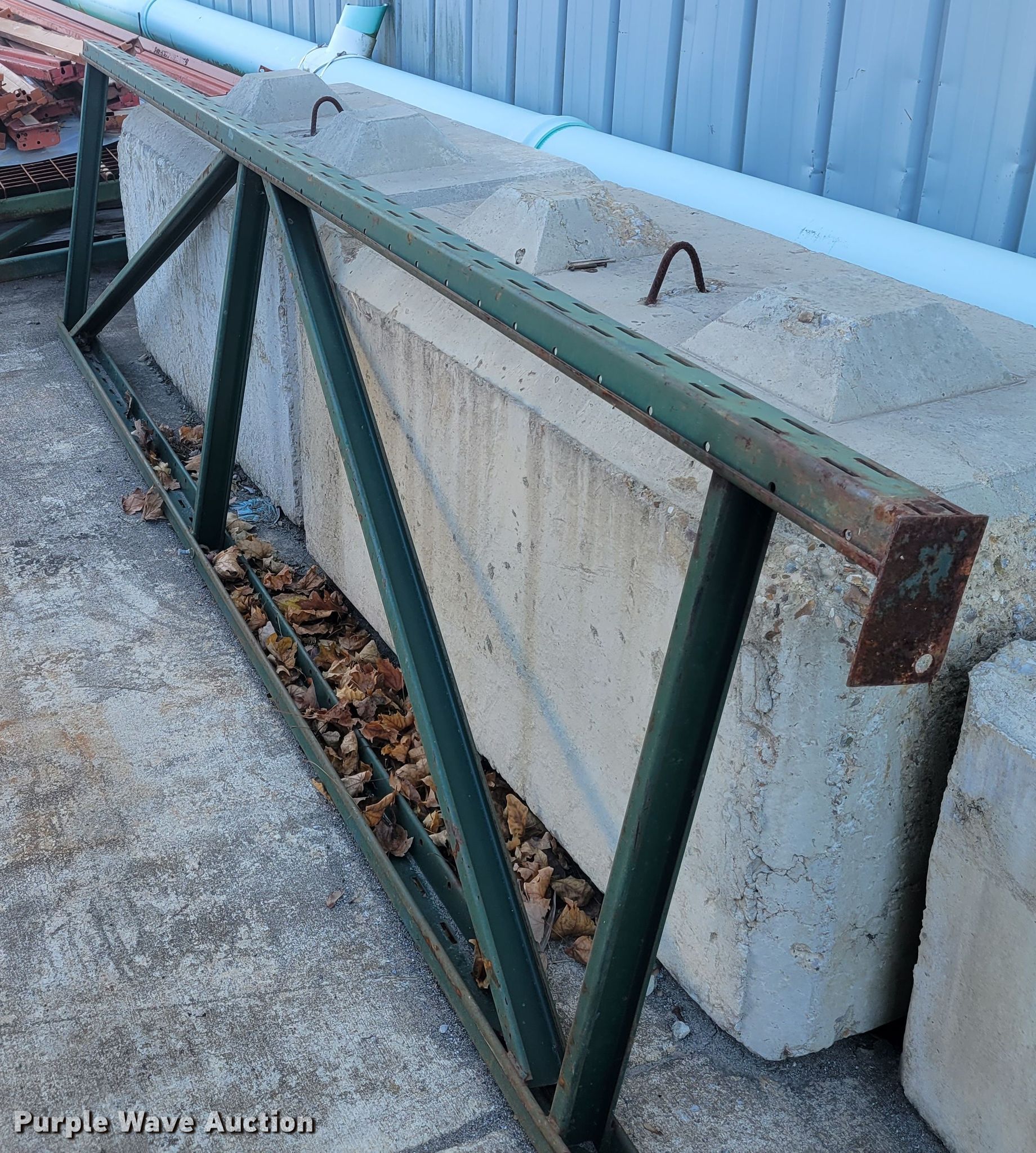 Pallet racking in O Fallon, MO | Item IV9625 sold | Purple Wave